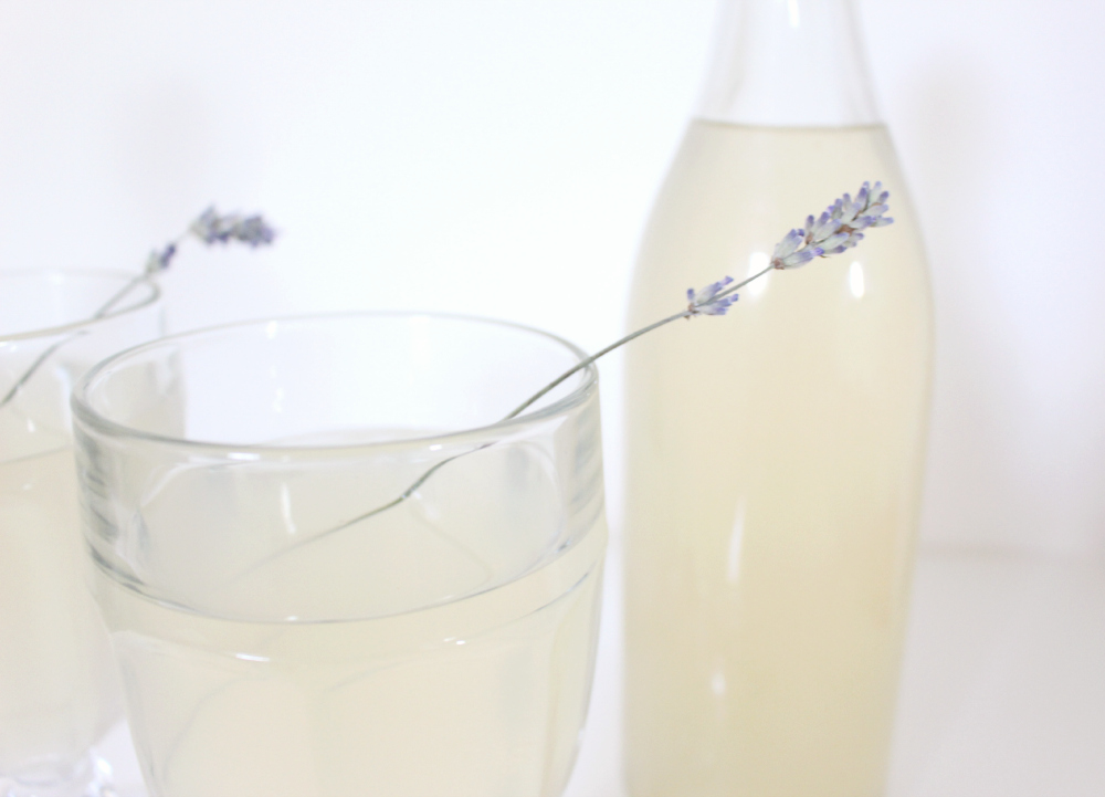 Lavender Lemonade Recipe + Lavender Simmer Pot - Zoe With Love